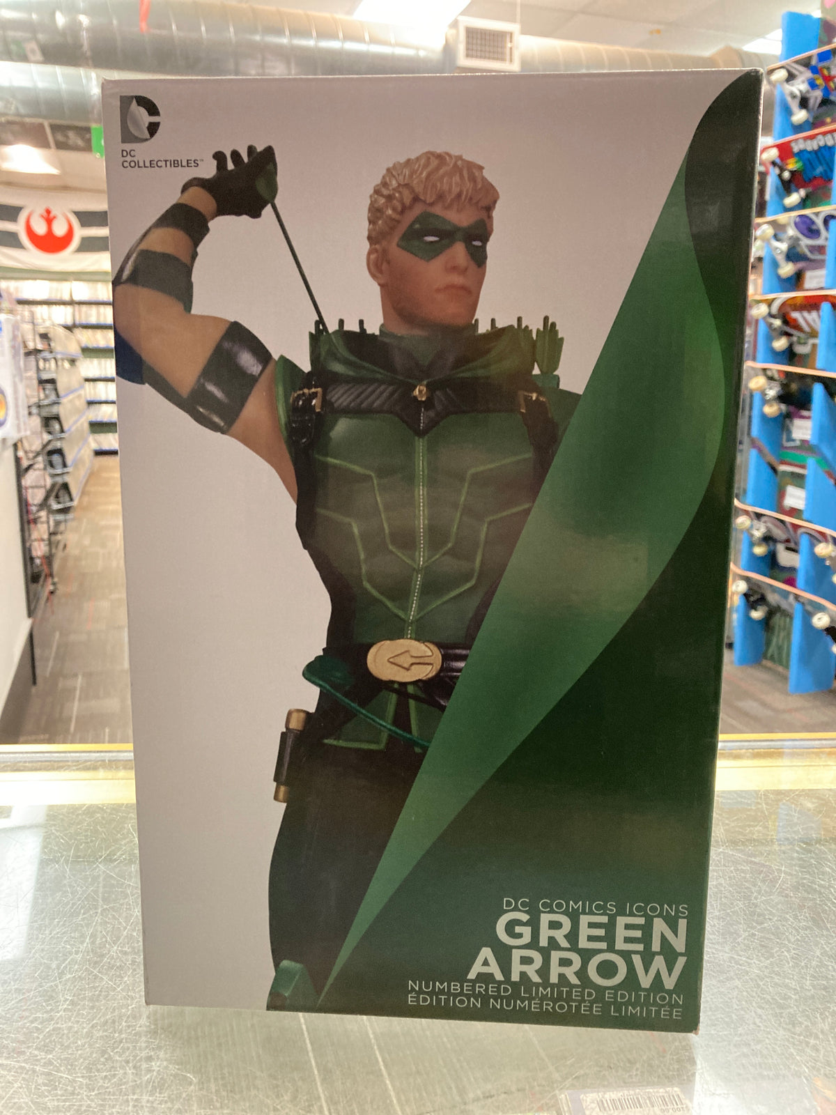 DC Collectibles Green Arrow Statue (Conner Hawke) — The Nerd Mall
